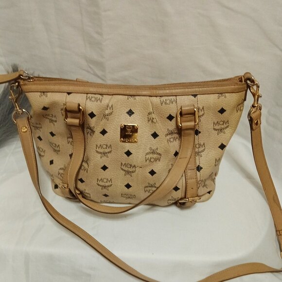 MGM | Bags | Mgm Limited Edition Leather Gold Purse D5497 | Poshmark